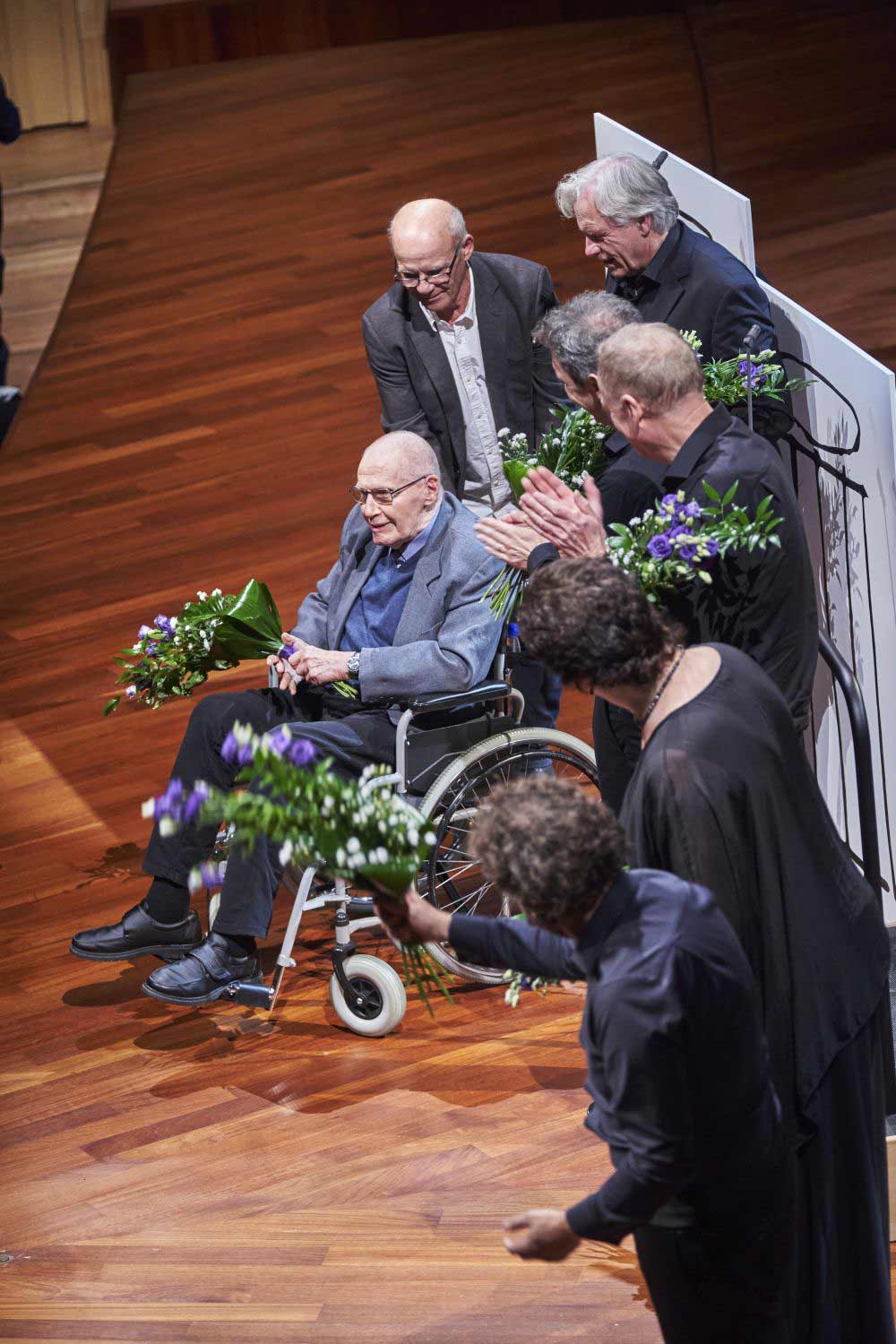 Elsöprő sikert aratott Kurtág György operája Németországban ...